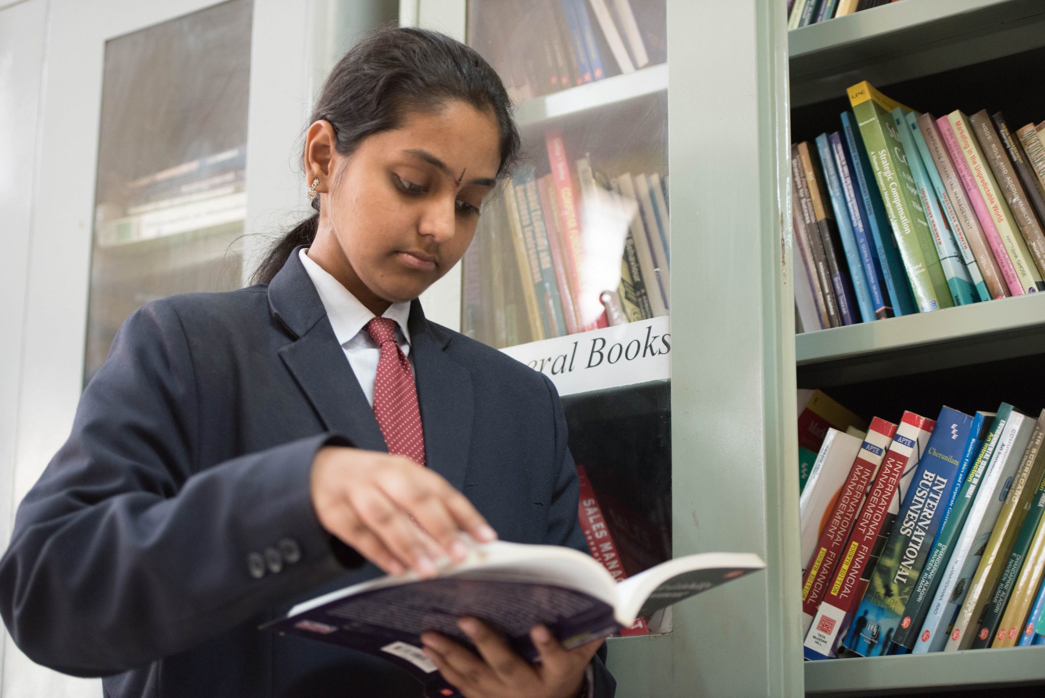 KLE SNC Library Services - BBA Colleges in Rajajinagar